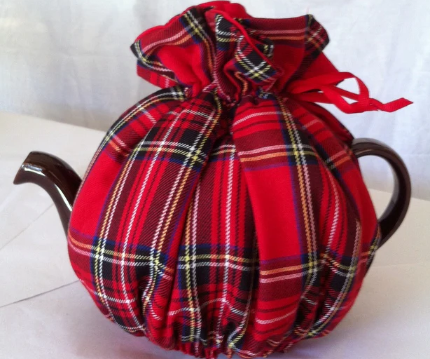 Royal Stewart Tartan Muff Tea Cosy - Large – Taste Of Britain